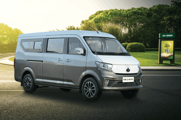 L x W x H (mm) : 4495 x 1680 x 1990 Wheelbase (mm) : 2930 Gross Vehicle ...